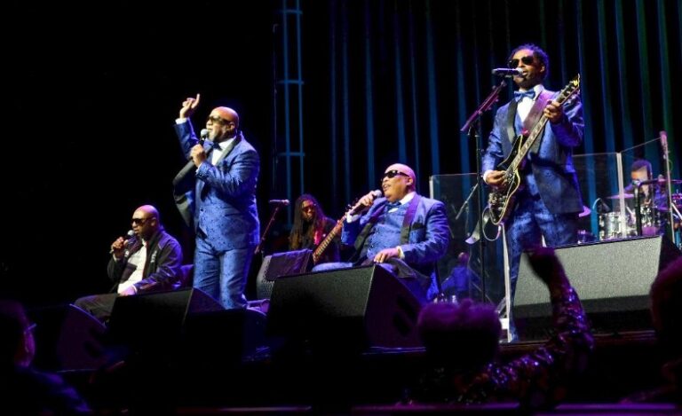 The Blind Boys and Bobby Rush get standing ovations at the Capitol ...